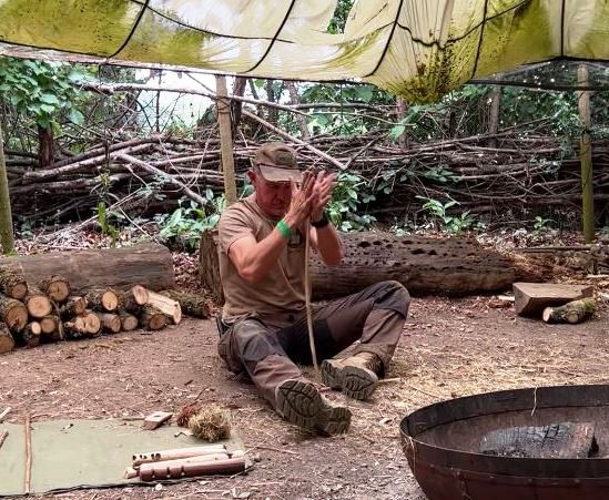 Hand drill friction fire lighting in Australia - Bushguide 101