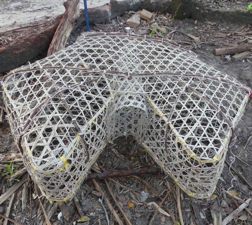 Basket fish traps at the seashores of Eastern Africa - Bushguide 101
